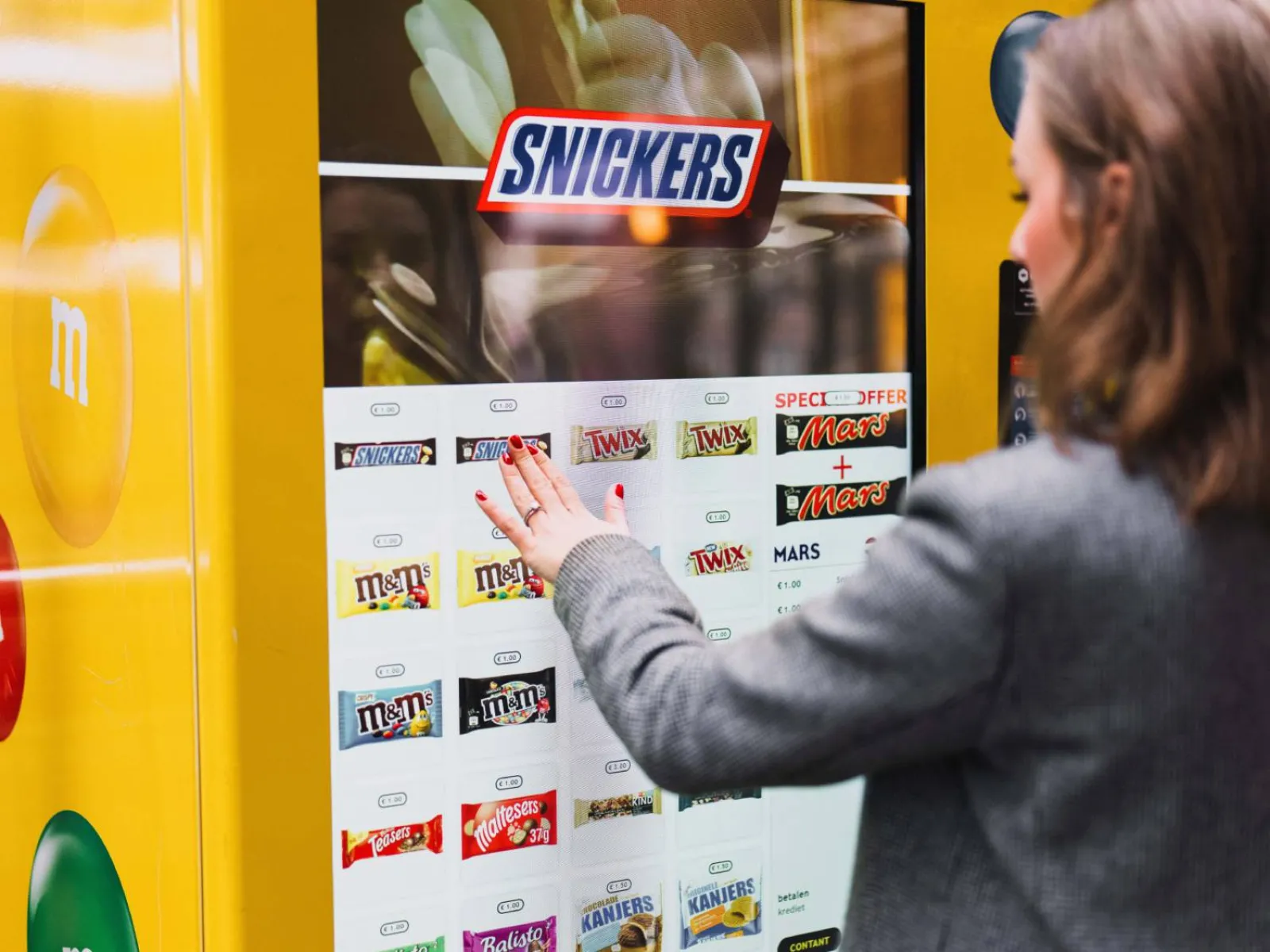 Mars Intelligent Vending Machine | Selecta